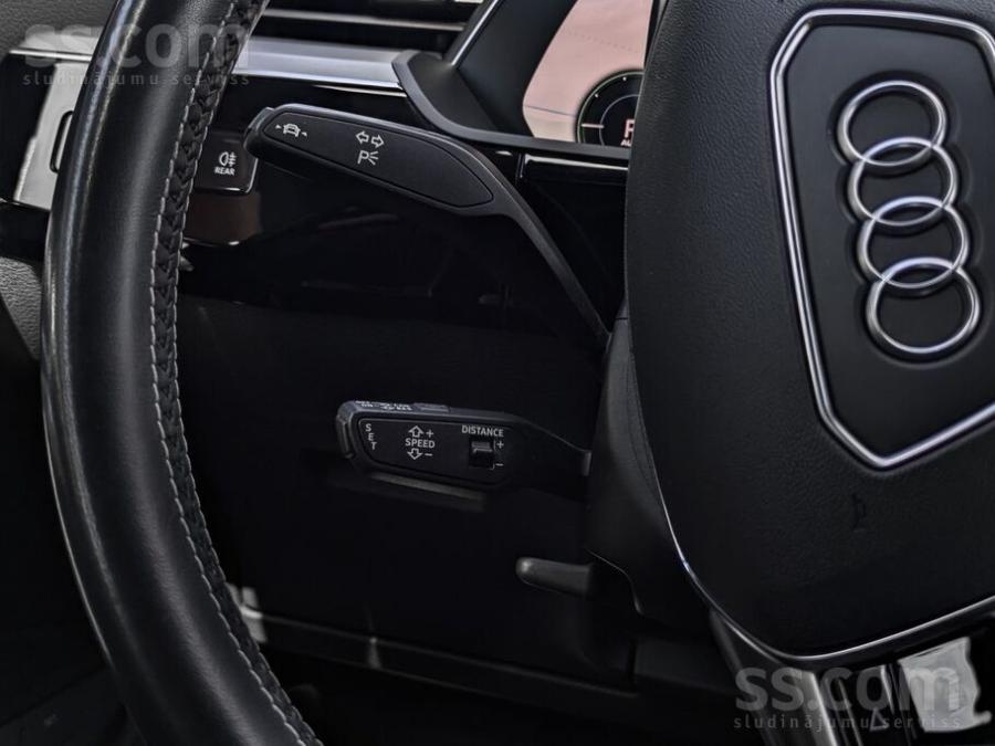 Pelēks Audi E-Tron 2019 Tukums, ar dzinēja tilpumu 0.00 L un nobraukumu 145 tūkst. km par 23990 €, foto 16 vietnē AUTOMOTO.COM.LV