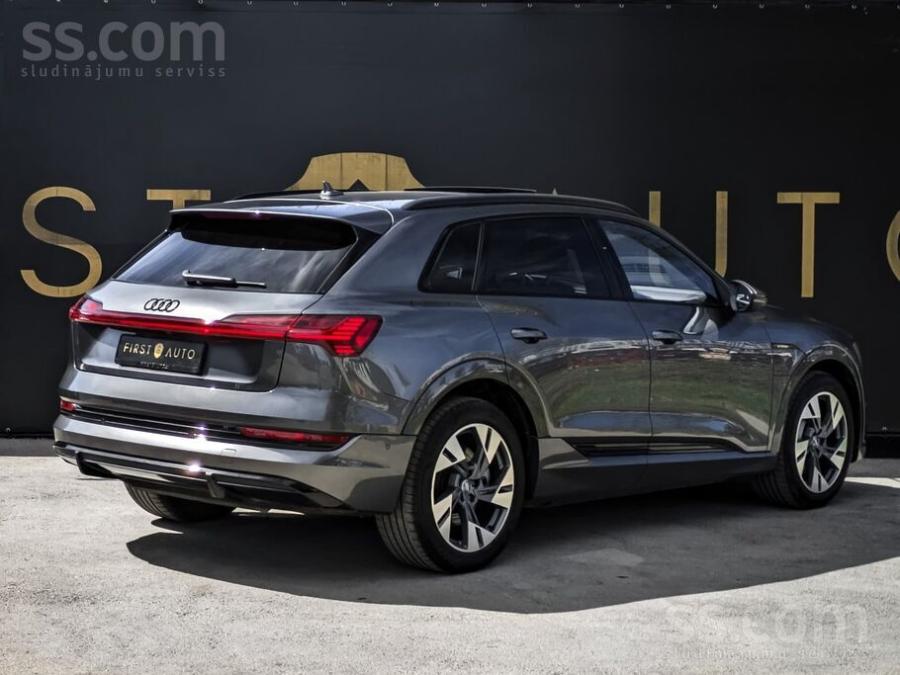 Pelēks Audi E-Tron 2019 Tukums, ar dzinēja tilpumu 0.00 L un nobraukumu 145 tūkst. km par 23990 €, foto 27 vietnē AUTOMOTO.COM.LV