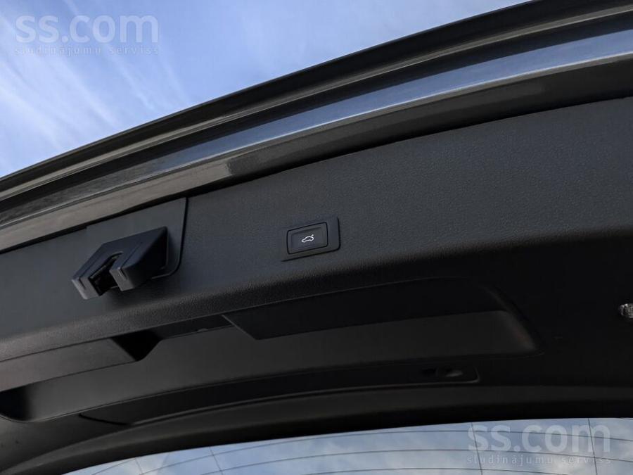 Pelēks Audi E-Tron 2019 Tukums, ar dzinēja tilpumu 0.00 L un nobraukumu 145 tūkst. km par 23990 €, foto 28 vietnē AUTOMOTO.COM.LV