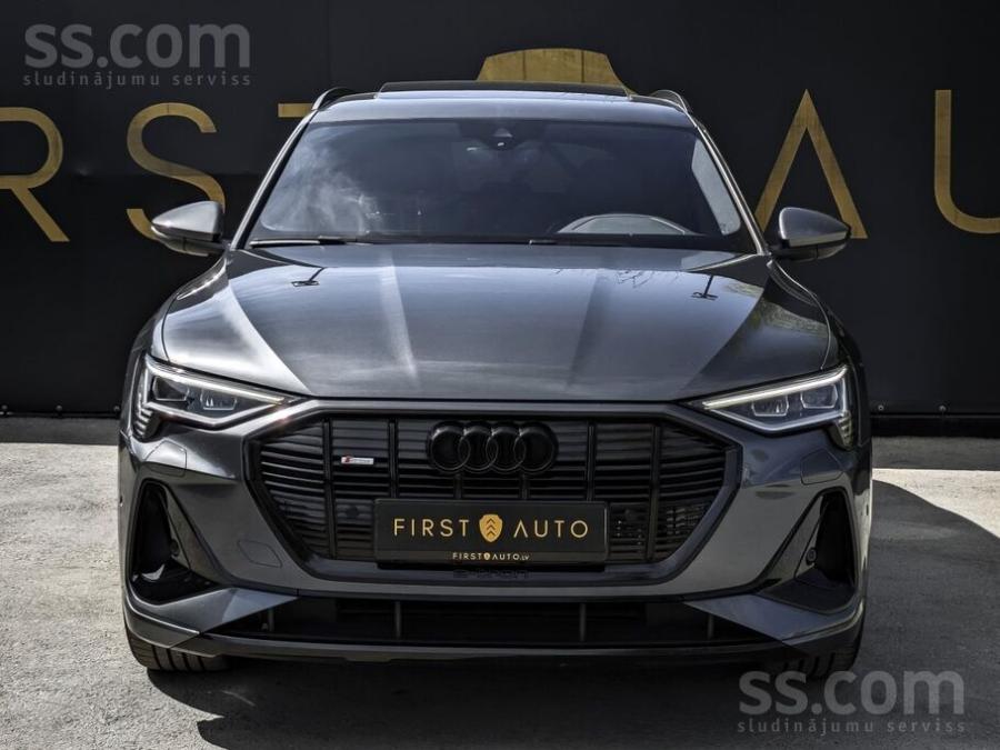 Pelēks Audi E-Tron 2019 Tukums, ar dzinēja tilpumu 0.00 L un nobraukumu 145 tūkst. km par 23990 €, foto 31 vietnē AUTOMOTO.COM.LV