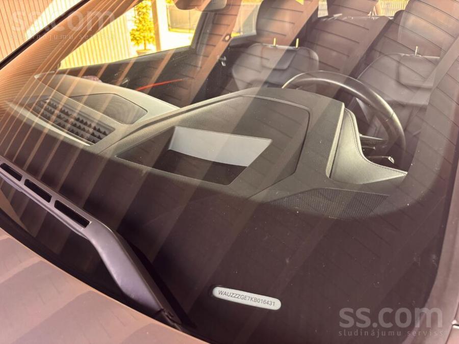 Grey Audi E-Tron 2019 in Cesis, with an engine capacity of 0.00 L and mileage of 164 thousand km for 27600 €, photo 18 on AUTOMOTO.COM.LV