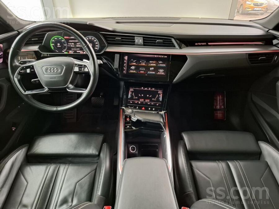 Pelēks Audi E-Tron 2019 Rīga, ar dzinēja tilpumu 0.00 L un nobraukumu 90 tūkst. km par 25900 €, foto 8 vietnē AUTOMOTO.COM.LV