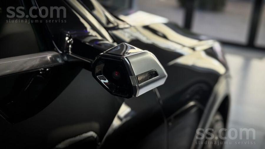 Grey Audi E-Tron 2019 in Riga, with an engine capacity of 0.00 L and mileage of 130 thousand km for 27000 €, photo 11 on AUTOMOTO.COM.LV