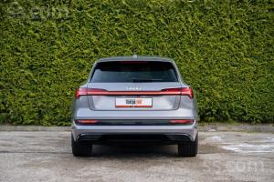 Grey Audi E-Tron 2019 in Riga, with an engine capacity of 0.00 L and mileage of 107 thousand km for 26990 €, photo 7 on AUTOMOTO.COM.LV