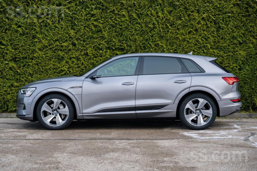 Grey Audi E-Tron 2019 in Riga, with an engine capacity of 0.00 L and mileage of 107 thousand km for 26990 €, photo 10 on AUTOMOTO.COM.LV