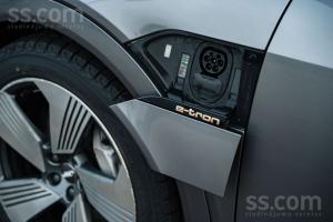 Grey Audi E-Tron 2019 in Riga, with an engine capacity of 0.00 L and mileage of 107 thousand km for 26990 €, photo 11 on AUTOMOTO.COM.LV