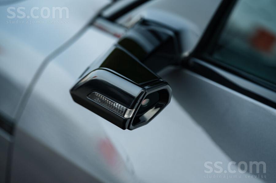 Grey Audi E-Tron 2019 in Riga, with an engine capacity of 0.00 L and mileage of 107 thousand km for 26990 €, photo 12 on AUTOMOTO.COM.LV