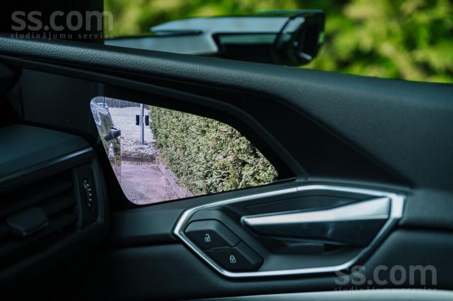 Grey Audi E-Tron 2019 in Riga, with an engine capacity of 0.00 L and mileage of 107 thousand km for 26990 €, photo 16 on AUTOMOTO.COM.LV