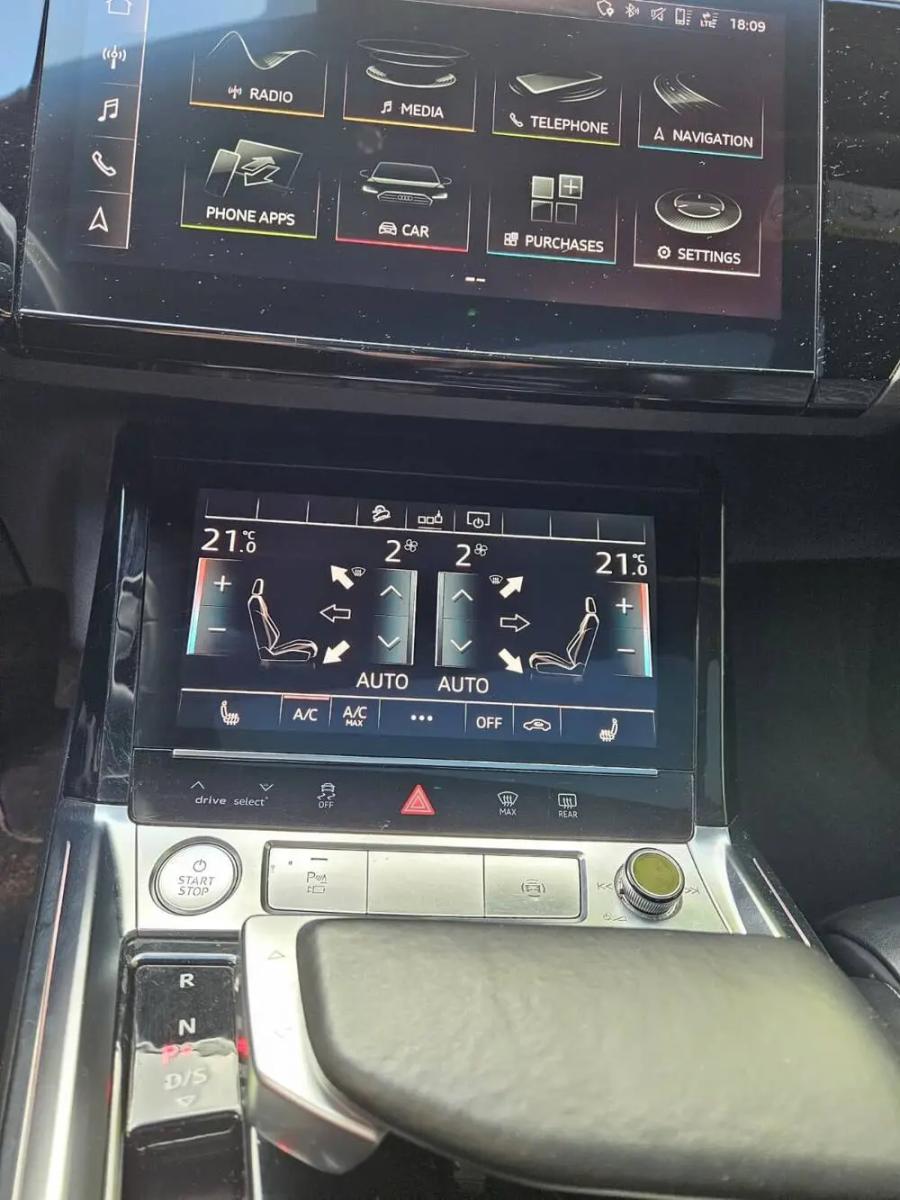 Pelēks Audi E-Tron 2019 Rīga, ar dzinēja tilpumu 0.00 L un nobraukumu 101 tūkst. km par 28000 €, foto 10 vietnē AUTOMOTO.COM.LV