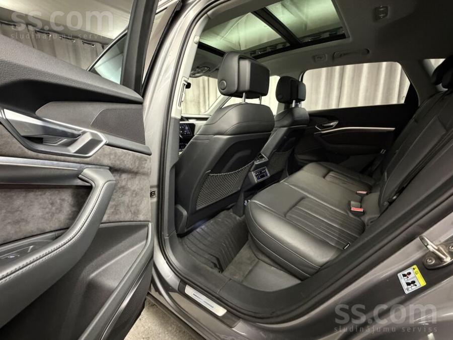 Grey Audi E-Tron 2019 in Riga, with an engine capacity of 0.00 L and mileage of 65 thousand km for 31990 €, photo 9 on AUTOMOTO.COM.LV