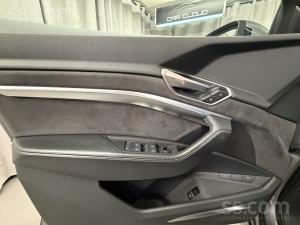 Grey Audi E-Tron 2019 in Riga, with an engine capacity of 0.00 L and mileage of 65 thousand km for 31990 €, photo 12 on AUTOMOTO.COM.LV