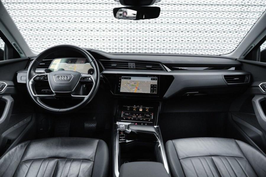 Pelēks Audi E-Tron 2019 Mārupe, ar dzinēja tilpumu 0.00 L un nobraukumu 106 tūkst. km par 24450 €, foto 7 vietnē AUTOMOTO.COM.LV