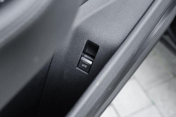 Pelēks Audi E-Tron 2019 Mārupe, ar dzinēja tilpumu 0.00 L un nobraukumu 106 tūkst. km par 24450 €, foto 10 vietnē AUTOMOTO.COM.LV