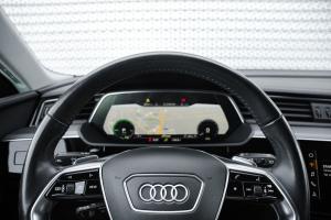 Pelēks Audi E-Tron 2019 Mārupe, ar dzinēja tilpumu 0.00 L un nobraukumu 106 tūkst. km par 24450 €, foto 18 vietnē AUTOMOTO.COM.LV
