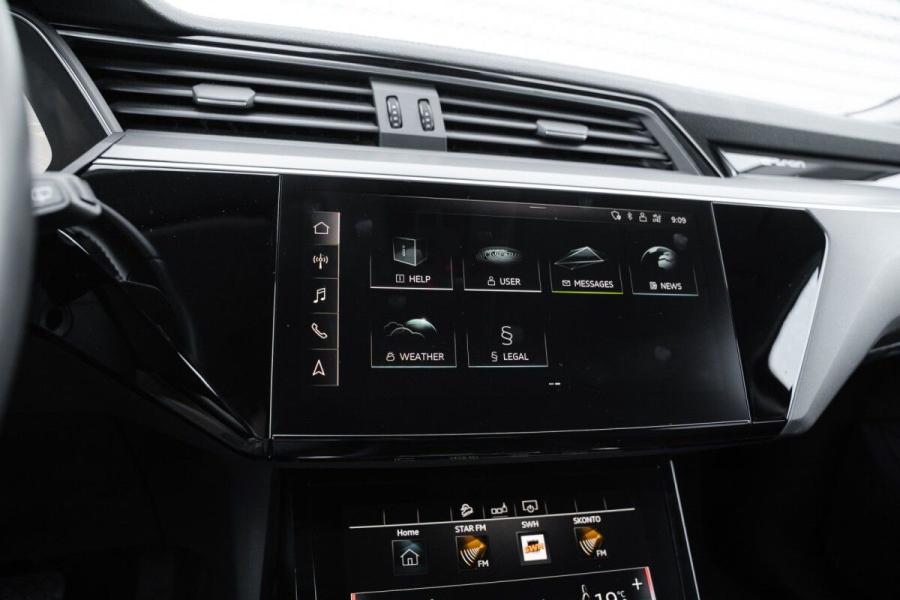 Pelēks Audi E-Tron 2019 Mārupe, ar dzinēja tilpumu 0.00 L un nobraukumu 106 tūkst. km par 24450 €, foto 26 vietnē AUTOMOTO.COM.LV