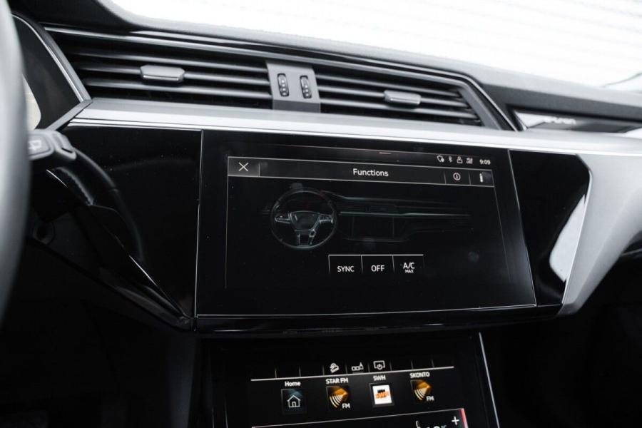 Pelēks Audi E-Tron 2019 Mārupe, ar dzinēja tilpumu 0.00 L un nobraukumu 106 tūkst. km par 24450 €, foto 27 vietnē AUTOMOTO.COM.LV