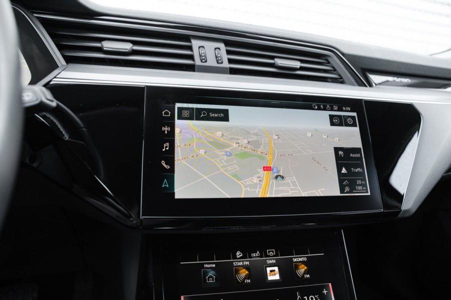 Pelēks Audi E-Tron 2019 Mārupe, ar dzinēja tilpumu 0.00 L un nobraukumu 106 tūkst. km par 24450 €, foto 28 vietnē AUTOMOTO.COM.LV