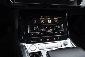 Pelēks Audi E-Tron 2019 Mārupe, ar dzinēja tilpumu 0.00 L un nobraukumu 106 tūkst. km par 24450 €, foto 29 vietnē AUTOMOTO.COM.LV