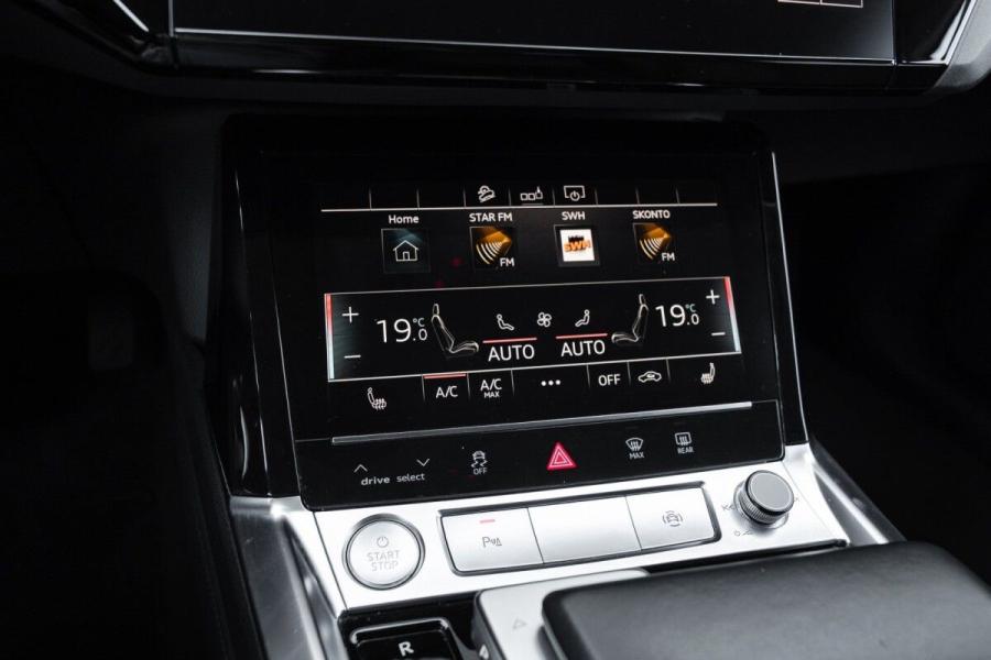 Pelēks Audi E-Tron 2019 Mārupe, ar dzinēja tilpumu 0.00 L un nobraukumu 106 tūkst. km par 24450 €, foto 29 vietnē AUTOMOTO.COM.LV