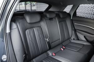 Pelēks Audi E-Tron 2019 Mārupe, ar dzinēja tilpumu 0.00 L un nobraukumu 106 tūkst. km par 24450 €, foto 31 vietnē AUTOMOTO.COM.LV
