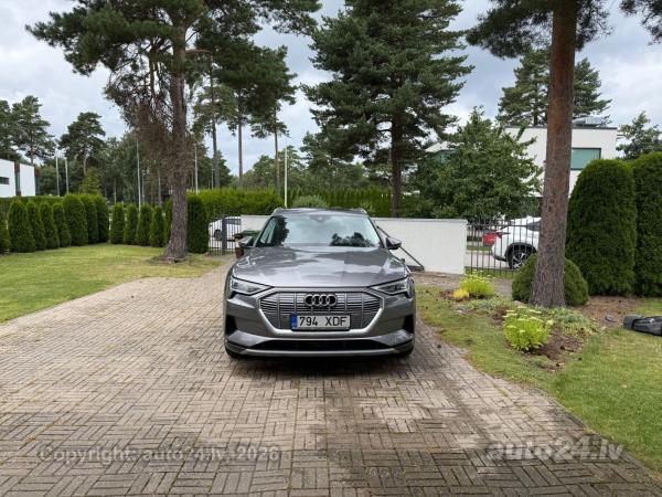 Pelēks Audi E-Tron 2019 Tallina, ar dzinēja tilpumu 0.00 L un nobraukumu 107 tūkst. km par 31999 €, foto 2 vietnē AUTOMOTO.COM.LV