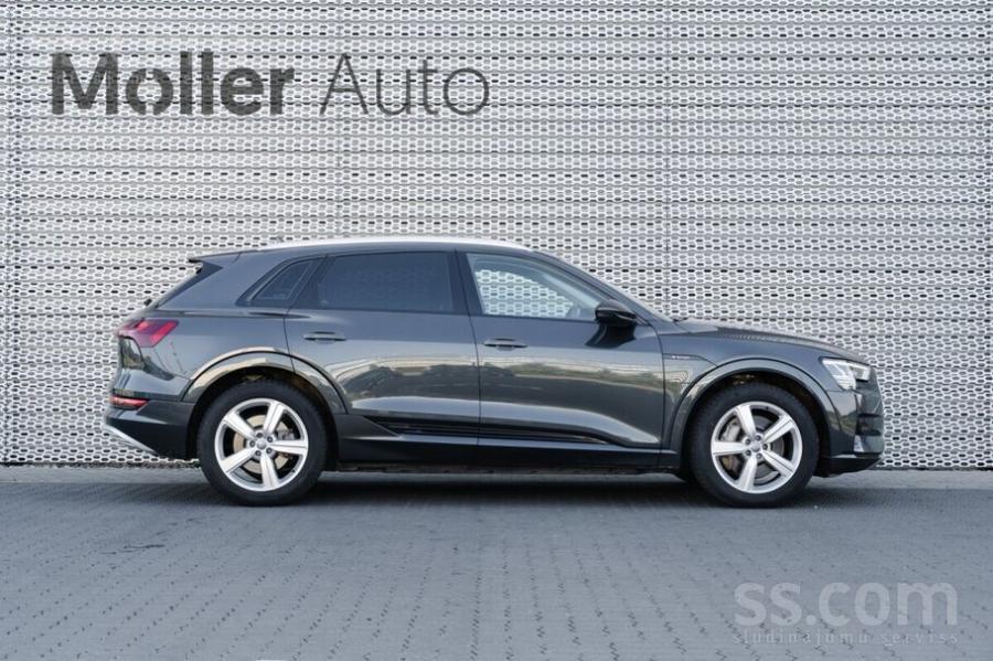 Pelēks Audi E-Tron 2019 Rīga, ar dzinēja tilpumu 0.00 L un nobraukumu 106 tūkst. km par 24050 €, foto 6 vietnē AUTOMOTO.COM.LV