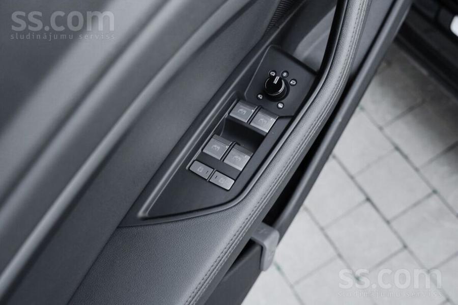 Pelēks Audi E-Tron 2019 Rīga, ar dzinēja tilpumu 0.00 L un nobraukumu 106 tūkst. km par 24050 €, foto 9 vietnē AUTOMOTO.COM.LV