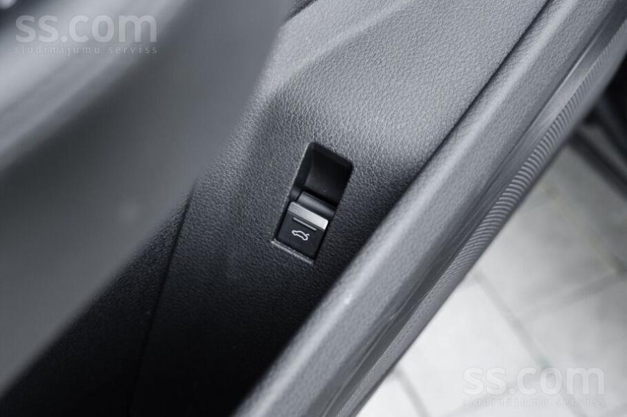 Pelēks Audi E-Tron 2019 Rīga, ar dzinēja tilpumu 0.00 L un nobraukumu 106 tūkst. km par 24050 €, foto 11 vietnē AUTOMOTO.COM.LV