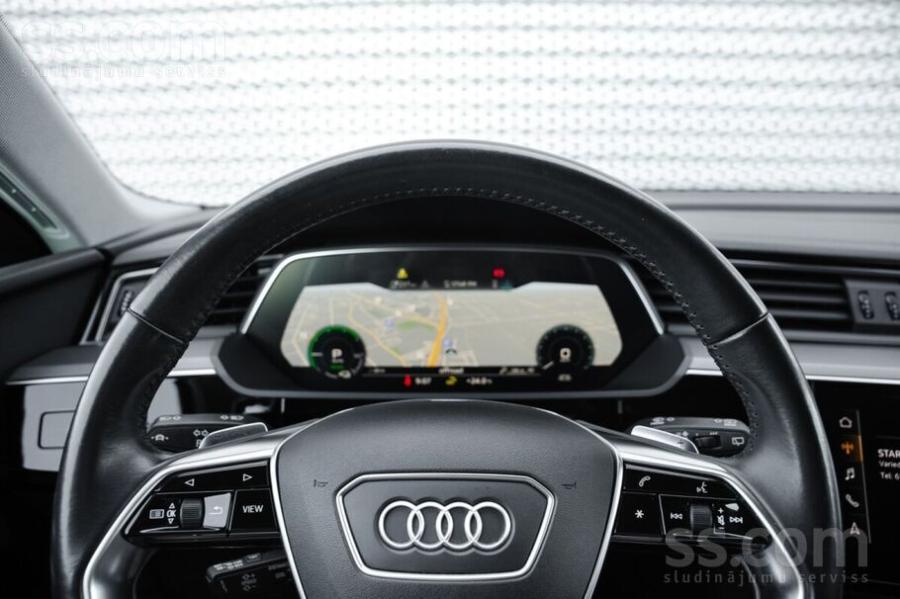 Pelēks Audi E-Tron 2019 Rīga, ar dzinēja tilpumu 0.00 L un nobraukumu 106 tūkst. km par 24050 €, foto 18 vietnē AUTOMOTO.COM.LV