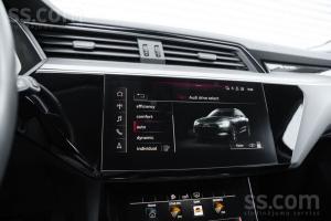 Pelēks Audi E-Tron 2019 Rīga, ar dzinēja tilpumu 0.00 L un nobraukumu 106 tūkst. km par 24050 €, foto 21 vietnē AUTOMOTO.COM.LV