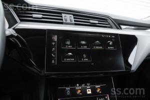 Pelēks Audi E-Tron 2019 Rīga, ar dzinēja tilpumu 0.00 L un nobraukumu 106 tūkst. km par 24050 €, foto 26 vietnē AUTOMOTO.COM.LV