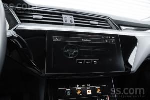 Pelēks Audi E-Tron 2019 Rīga, ar dzinēja tilpumu 0.00 L un nobraukumu 106 tūkst. km par 24050 €, foto 27 vietnē AUTOMOTO.COM.LV