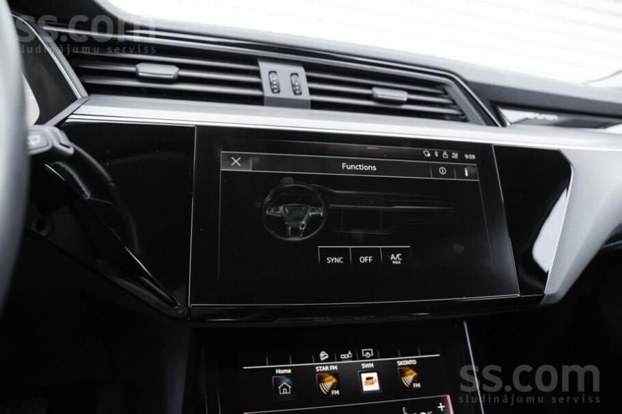 Pelēks Audi E-Tron 2019 Rīga, ar dzinēja tilpumu 0.00 L un nobraukumu 106 tūkst. km par 24050 €, foto 27 vietnē AUTOMOTO.COM.LV