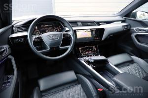 Grey Audi E-Tron 2020 in Tukums, with an engine capacity of 0.00 L and mileage of 146 thousand km for 29700 €, photo 7 on AUTOMOTO.COM.LV