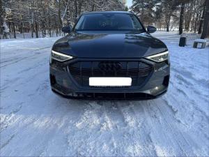 Grey Audi E-Tron 2020 in Kaunas, with an engine capacity of 0.00 L and mileage of 48 thousand km for 26800 €, photo  on AUTOMOTO.COM.LV