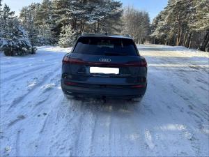 Grey Audi E-Tron 2020 in Kaunas, with an engine capacity of 0.00 L and mileage of 48 thousand km for 26800 €, photo 7 on AUTOMOTO.COM.LV