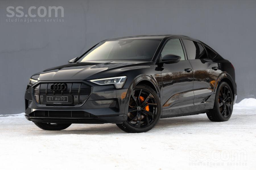 Pelēks Audi E-Tron 2020 Jelgava, ar dzinēja tilpumu 0.00 L un nobraukumu 156 tūkst. km par 26000 €, foto 1 vietnē AUTOMOTO.COM.LV