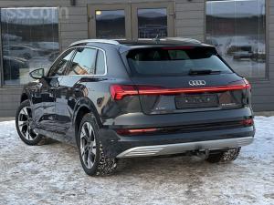 Pelēks Audi E-Tron 2020 Jelgava, ar dzinēja tilpumu 0.00 L un nobraukumu 150 tūkst. km par 24950 €, foto 2 vietnē AUTOMOTO.COM.LV