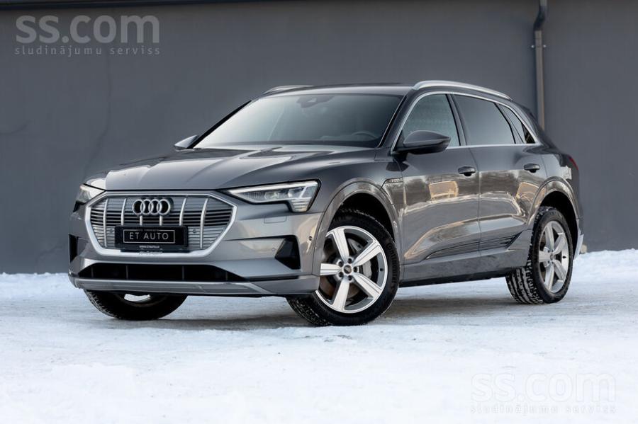 Pelēks Audi E-Tron 2020 Jelgava, ar dzinēja tilpumu 0.00 L un nobraukumu 137 tūkst. km par 24000 €, foto 1 vietnē AUTOMOTO.COM.LV