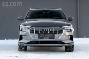 Pelēks Audi E-Tron 2020 Jelgava, ar dzinēja tilpumu 0.00 L un nobraukumu 137 tūkst. km par 24000 €, foto 2 vietnē AUTOMOTO.COM.LV