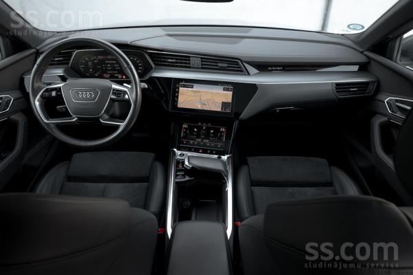 Grey Audi E-Tron 2020 in Jelgava, with an engine capacity of 0.00 L and mileage of 137 thousand km for 24000 €, photo 9 on AUTOMOTO.COM.LV