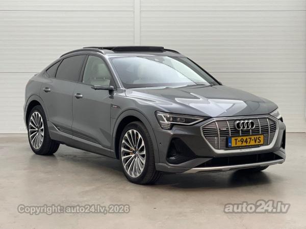 Grey Audi E-Tron 2020 in Viljandi, with an engine capacity of 0.00 L and mileage of 70 thousand km for 33500 €, photo 2 on AUTOMOTO.COM.LV