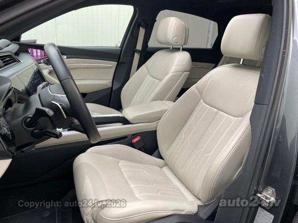 Grey Audi E-Tron 2020 in Viljandi, with an engine capacity of 0.00 L and mileage of 70 thousand km for 33500 €, photo 5 on AUTOMOTO.COM.LV