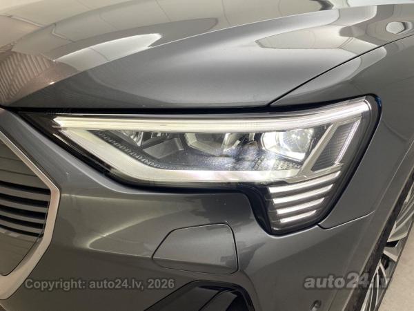 Grey Audi E-Tron 2020 in Viljandi, with an engine capacity of 0.00 L and mileage of 70 thousand km for 33500 €, photo 8 on AUTOMOTO.COM.LV