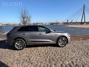 Grey Audi E-Tron 2020 in Riga, with an engine capacity of 0.00 L and mileage of 105 thousand km for 39000 €, photo 7 on AUTOMOTO.COM.LV