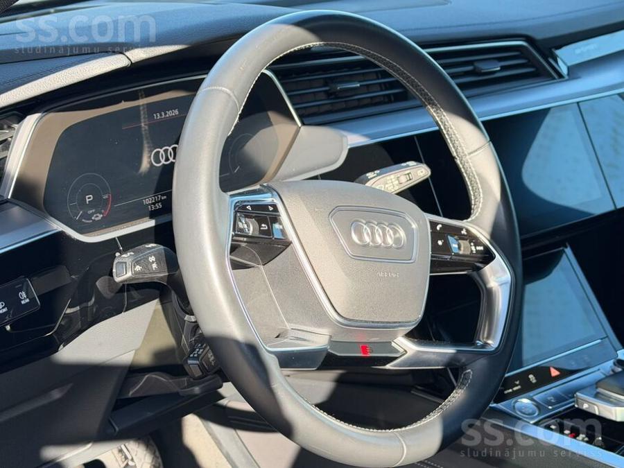 Grey Audi E-Tron 2020 in Riga, with an engine capacity of 0.00 L and mileage of 105 thousand km for 39000 €, photo 23 on AUTOMOTO.COM.LV