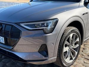 Grey Audi E-Tron 2020 in Riga, with an engine capacity of 0.00 L and mileage of 105 thousand km for 39000 €, photo 25 on AUTOMOTO.COM.LV
