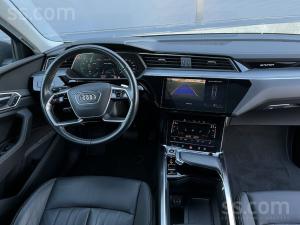 Grey Audi E-Tron 2020 in Riga, with an engine capacity of 0.00 L and mileage of 156 thousand km for 24900 €, photo 6 on AUTOMOTO.COM.LV
