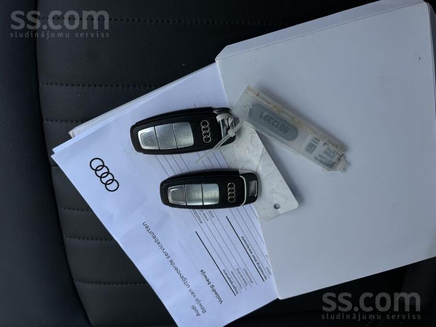 Grey Audi E-Tron 2020 in Riga, with an engine capacity of 0.00 L and mileage of 156 thousand km for 24900 €, photo 24 on AUTOMOTO.COM.LV