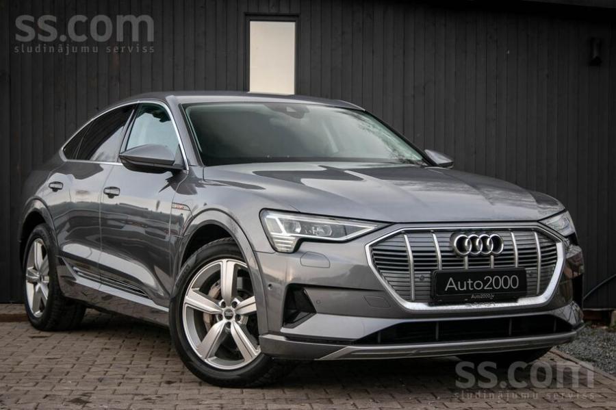 Grey Audi E-Tron 2020 in Tukums, with an engine capacity of 0.00 L and mileage of 112 thousand km for 23990 €, photo 3 on AUTOMOTO.COM.LV